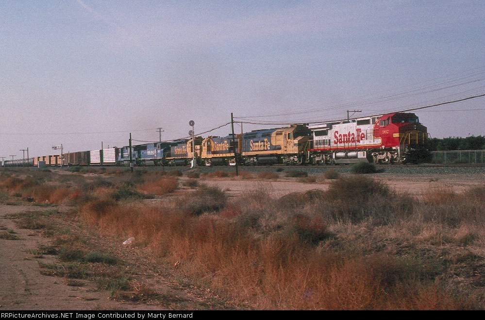 AT&SF 902 and Five More Pull in the Desert in 1994